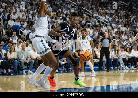 South Carolina forward Joyce Edwards (8) attempts to pass the ball ...