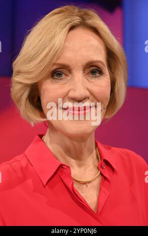 Moderatorin Petra Gerster zu Gast in der ARD Talkshow Maischberger ...