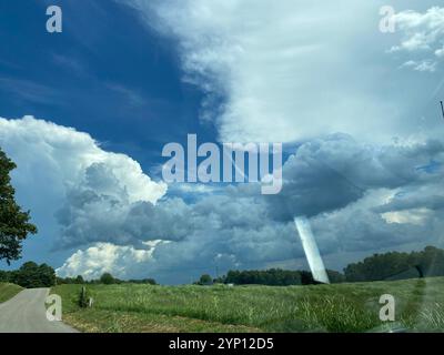 Beautiful skies In tennessee Stock Photo - Alamy