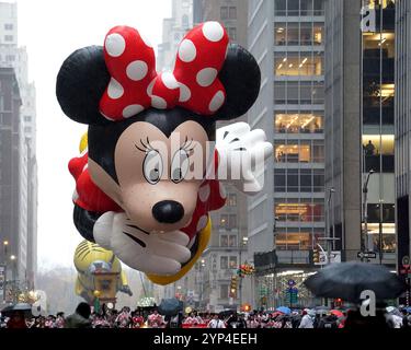 Disney s Minnie Mouse, Balloon out and about for Macy's Thanksgiving ...