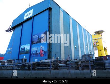 Norway Oil rig building place works workers large big rigs factory make ...