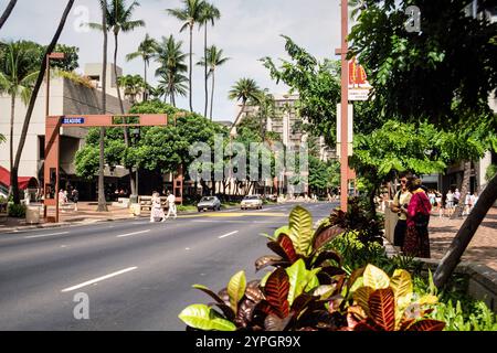 Kalākaua Avenue, view of the main street of Honolulu in 1991, Oahu (O ...