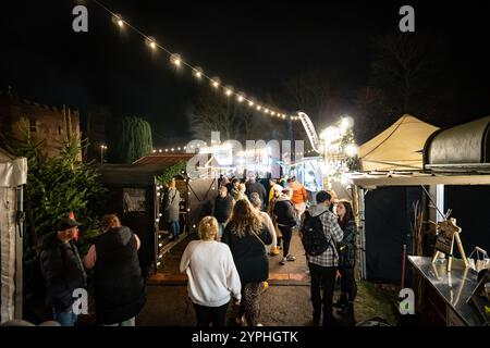 Torquay, UK. 30th Nov, 2024. People visit Torquay's Bay of Lights as ...