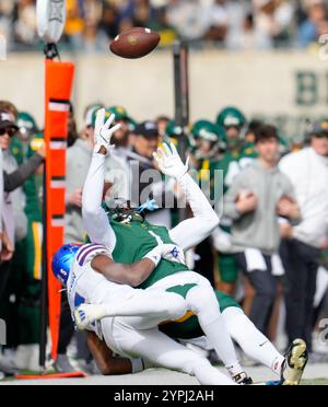 Baylor tight end Michael Trigg runs a route against Utah during the ...