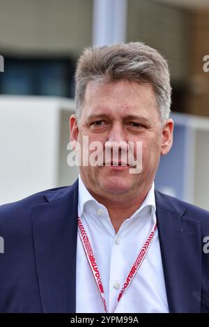Gernot Dollner (GER) Audi Chief Executive Officer (Left) on the grid ...