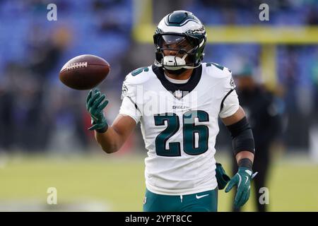 Philadelphia Eagles' Saquon Barkley warms up before an NFL preseason ...