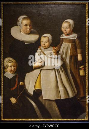 A lady with two sons and daughter, duchtschool, Nins, portraits of children s. XVI-XIX, Sa Bassa ...