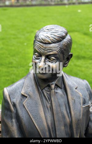 Bronze statue of Rowan Atkinson as Mr Bean, installed in Leicester ...