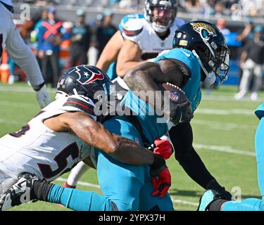 Houston Texans defensive end Danielle Hunter (55) and defensive end ...