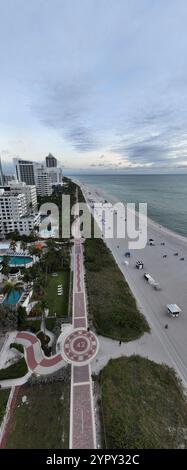 Stunning dawn and sunrise in Miami Beach, Florida with clear blue water ...