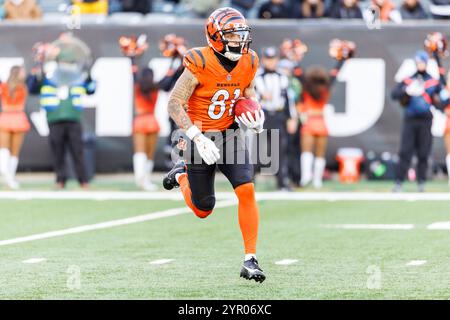 Cincinnati Bengals' Jermaine Burton runs downfield after completing a ...