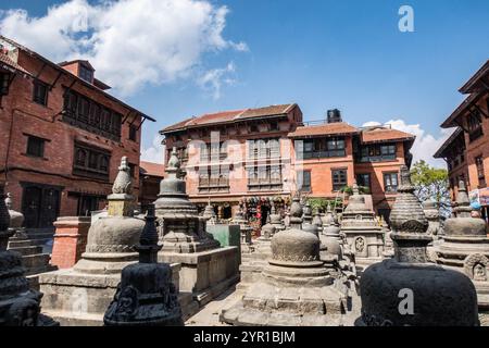 Traditional Newari architecture and souvenir shop at Swayambunath ...