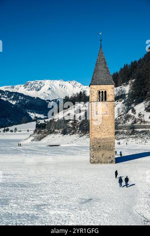 Resia Lake. Curon. The wonder of the Venosta Valley in winter Stock ...