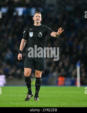 Referee Robert Jones during the Premier League match at St Mary's ...