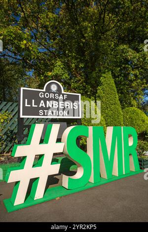 LLanberis Station Sign Snowdon Mountain Railway Stock Photo - Alamy