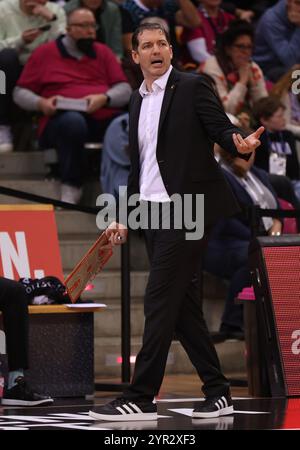 Ty Harrelson (ratiopharm Ulm, Head-Coach), GER, MHP Riesen Ludwigsburg ...