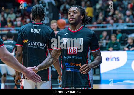 Im Bild: Mike Lewis II (Wuerzburg Baskets, 0) mit dem Notwurf 25.05. ...