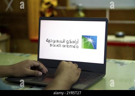 Saudi aramco logo on smartphone Stock Photo - Alamy