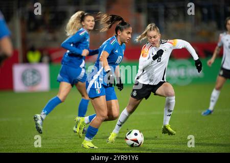 Janina MINGE (GER), action, duels against Cornelia KRAMER (DEN ...
