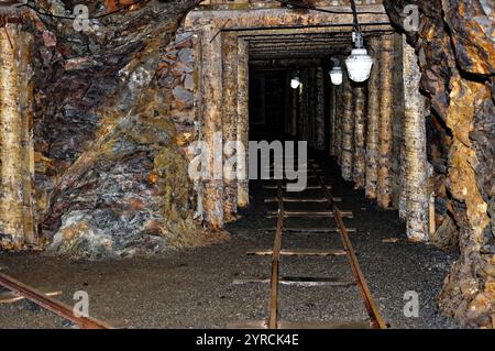 Jáchymov lázeňské město a těžba uranu / Jáchymov spa town and uranium ...