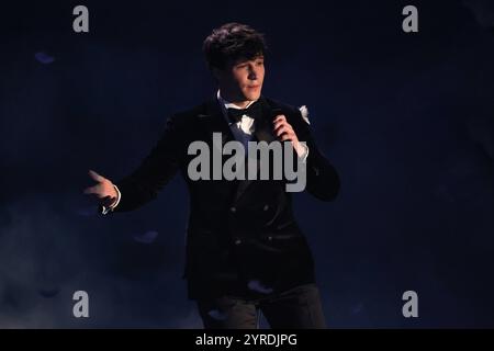 Saenger Wincent Weiss - ARD Live Show Adventsfest der 100.000 Lichter ...