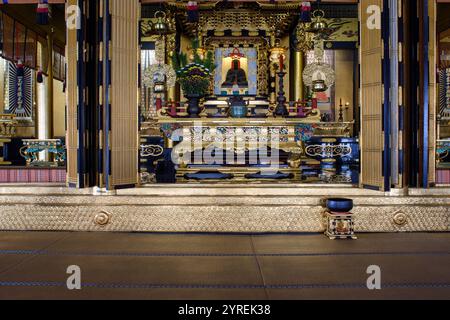 Richly decorated interior of Higashi Honganji temple of Jodo Shin ...