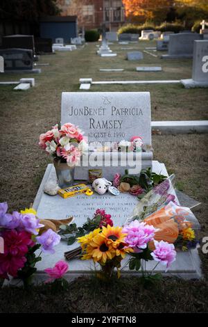 Marietta, Georgia, USA. 3rd Dec, 2024. Flowers decorate grave of ...