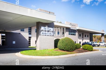 Hickory, NC, USA-11 November 2024: Graystone Aesthetic and eye surgery ...