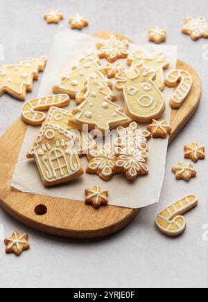 Christmas gingerbread cookies with royal icing Stock Photo - Alamy