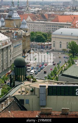 Traffic at Deak Ferenc ter square, central Budapest, Hungary, Europe ...