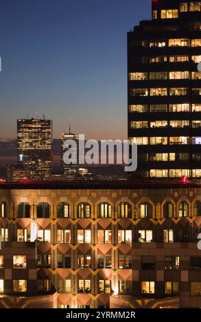 Boston Financial District: 75 State Street, a modern art deco ...