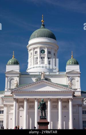 Europe, Finland, Helsinki. Senaatintori, Tuomiokirko, Lutheran ...