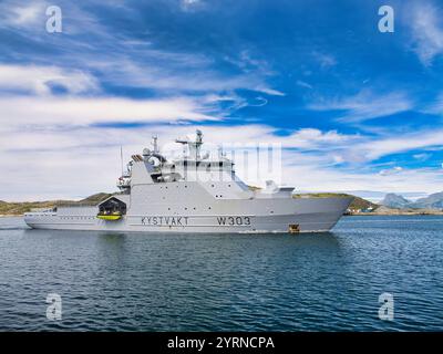 Norwegian Coast Guard icebreaker and offshore patrol vessel KV Svalbard ...