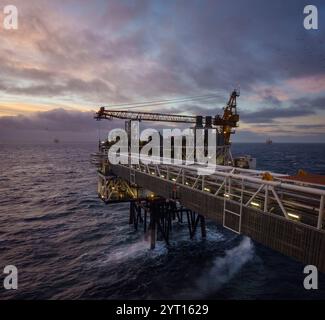 Oil rig, North Sea, Forties Alpha Stock Photo - Alamy