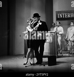 Maxim Gorki Theater DDR, Berlin, 23.5.1990, Maxim Gorki Theater, hinter der Neuen Wache, Amadeus ...