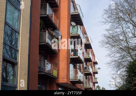 Slough, UK. 6th December, 2024. Stows Cycles Shop in Slough, Berkshire ...