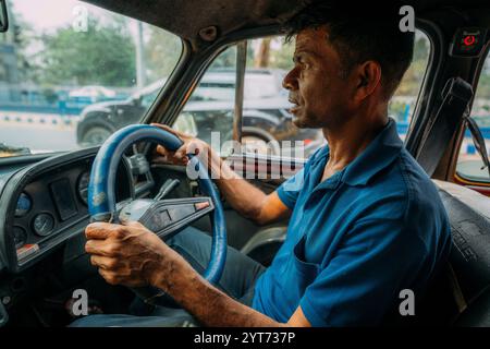 Cab driver in Calcutta, India Stock Photo - Alamy