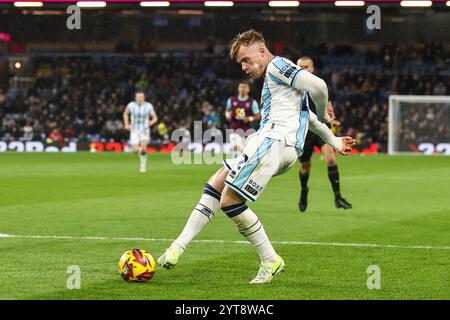 Tommy Conway of Middlesbrough shoots on goal during the Sky Bet ...