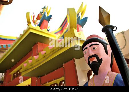 Sculpture of a guardian figure at Pulo Kemaro (Kemaro island) temple ...