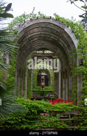 Red tulips in the Collector Earl's Garden at Arundel Castle, Arundel ...