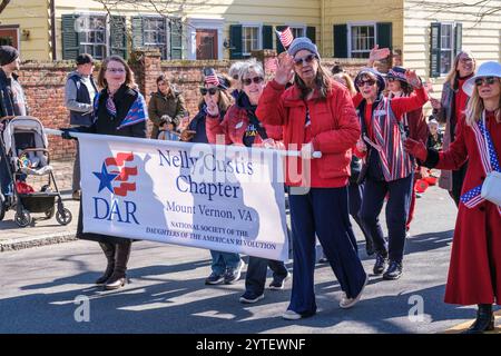 Alexandria, Virginia, USA. Daughters of the American Revolution Members ...