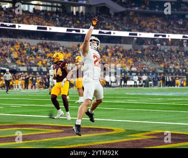 Iowa State running back Carson Hansen (26) runs a 30-yard touchdown ...