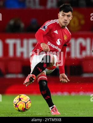 Lisandro Martinez of Manchester United passes the ball forward during ...