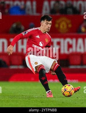 Lisandro Martinez of Manchester United passes the ball forward during ...