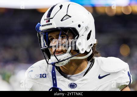 Penn State linebacker Tony Rojas celebrates an interception for a ...