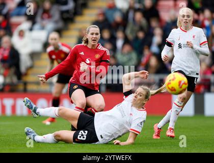 Manchester United's Elisabeth Terland scores her sides first goal ...