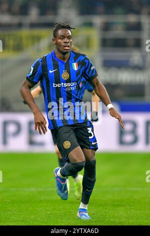 Yann Bisseck of FC Inter in action during the UEFA Champions League ...