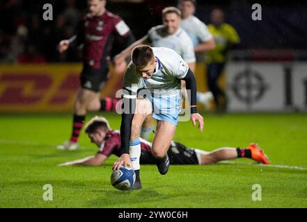 Sam Prendergast of Leinster scores a try during the BKT United Rugby ...