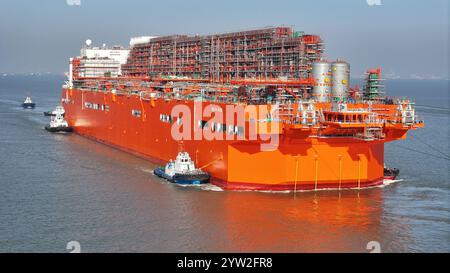 SUZHOU, CHINA - DECEMBER 9, 2024 - The NGUYA FLNG ship, China's first ...