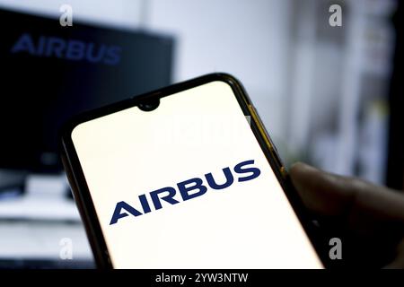 Airbus logo on smartphone Stock Photo - Alamy